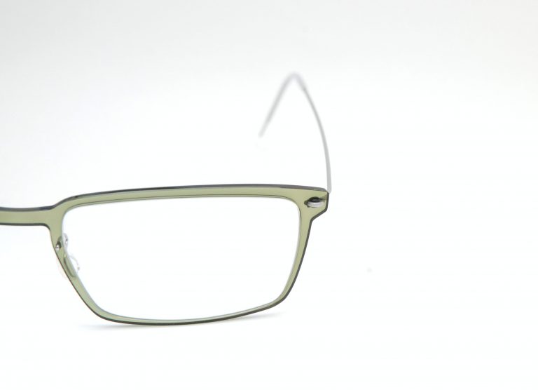 クリアグリーン、ナウ！ LINDBERG 6528