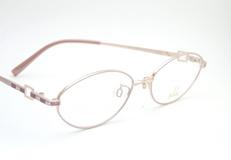 控えめに輝く Habibi H228