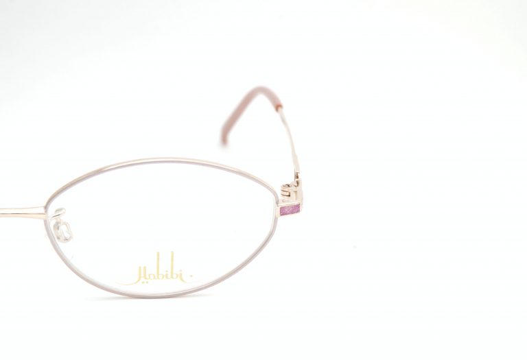 控えめに輝く Habibi H228