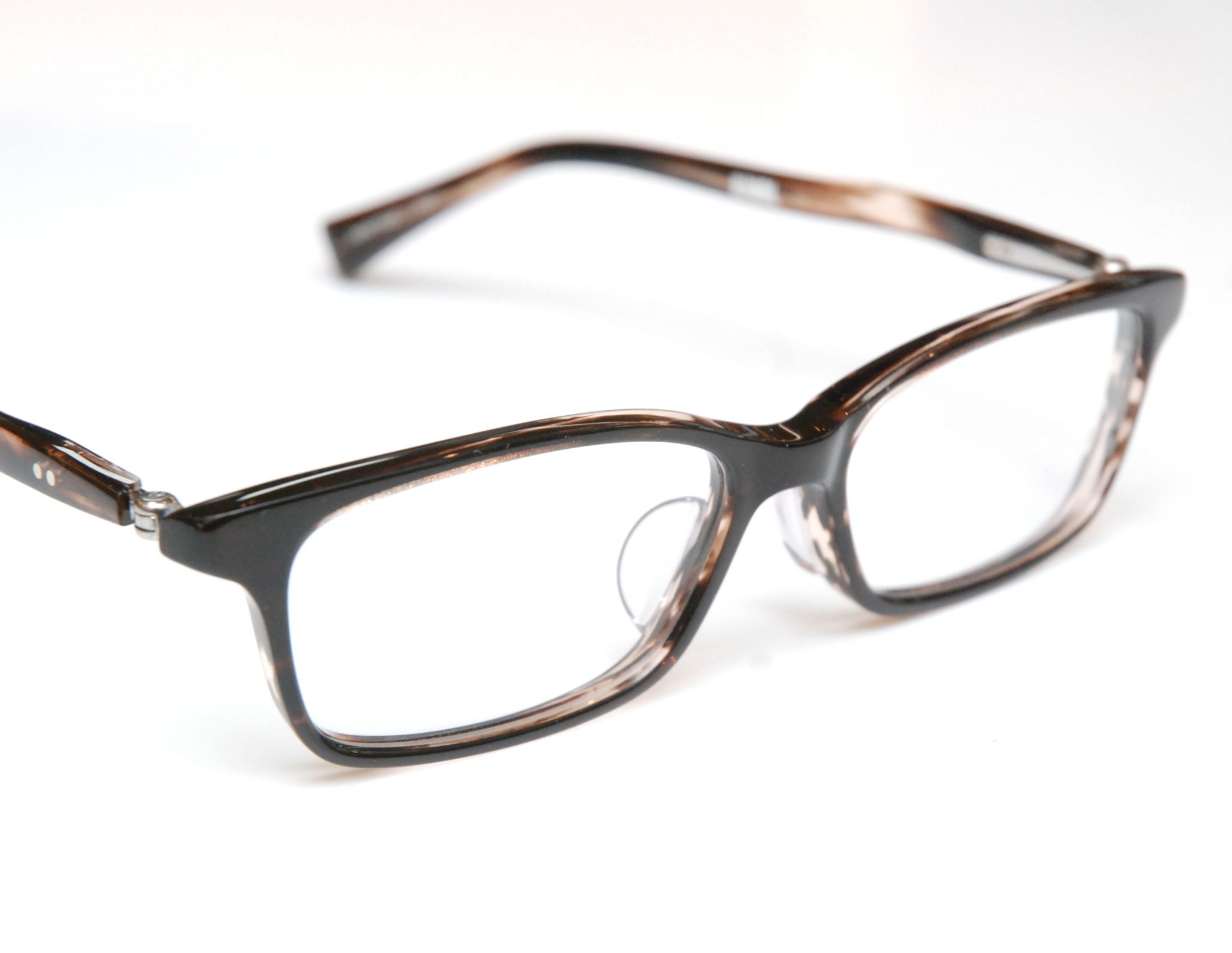 シャープなスクエア DJUAL CZ-04