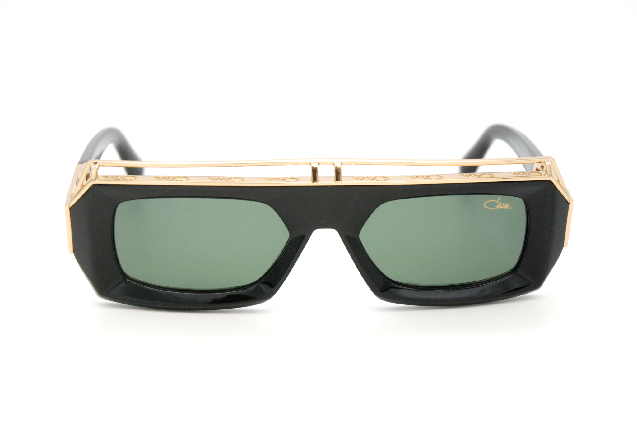 カザールの黒縁 Cazal Mod.8517